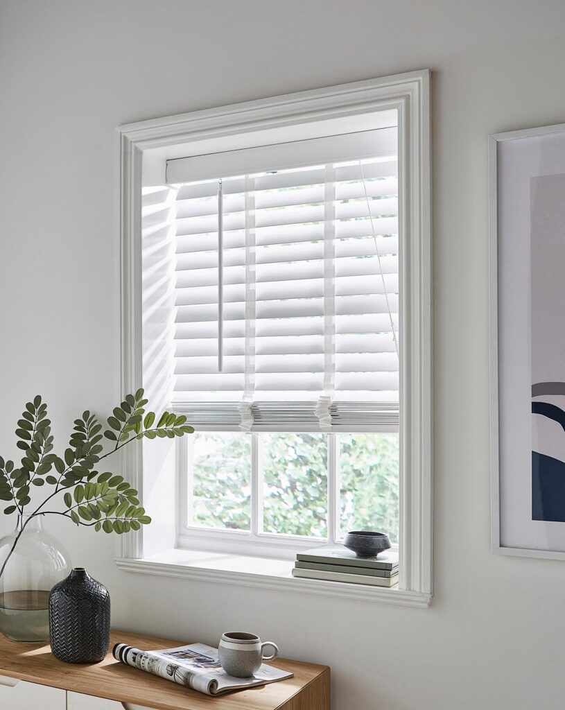 Horizontal Blind Minimalis untuk Beragam Ruangan Minimalis di Rumah
